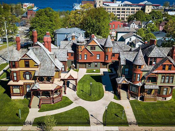 Victorian besties: These side-by-side mansions are the architectural equivalent of matching BFF necklaces. Friendship goals, 1880s style!