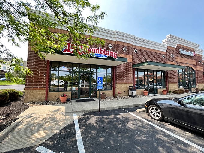 "La Colombiana: Bringing a taste of South America to Ohio. It's like a flavor vacation without the jet lag!"