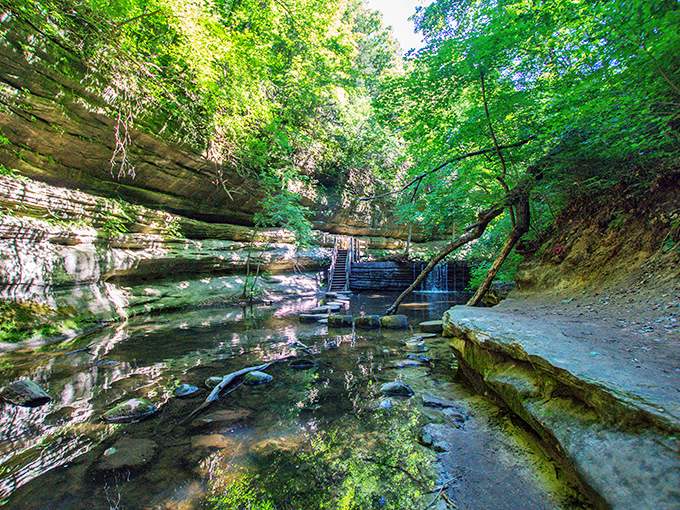 Matthiessen State Park: Nature's own sculpture garden. These canyons and waterfalls are Illinois' best-kept geological secret.