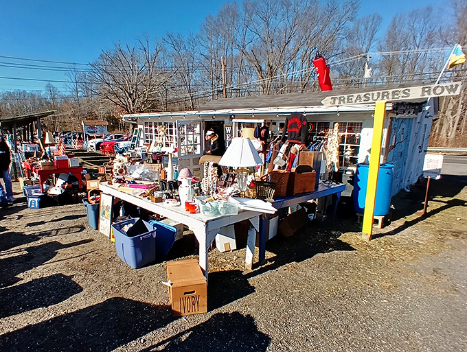 Step into a Norman Rockwell painting—if Norman was really into vintage Pyrex and slightly rusty garden tools. Small-town charm meets big-time bargains!