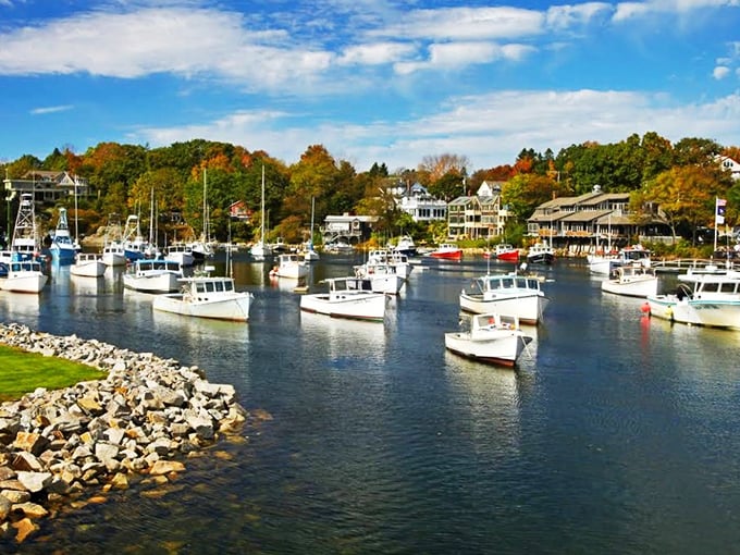 Ogunquit: Where the name's a tongue-twister but the views are crystal clear. Seaside perfection awaits along the Marginal Way.