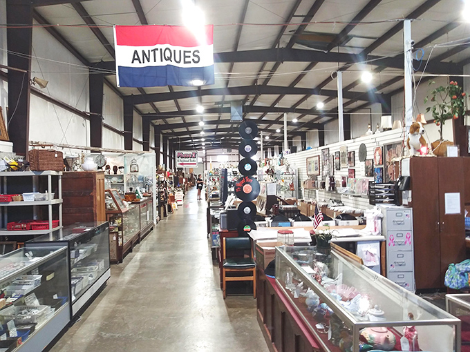 Peachtree Peddlers: Where Southern charm meets vintage allure. It's like stepping into a time machine with a gift shop attached.