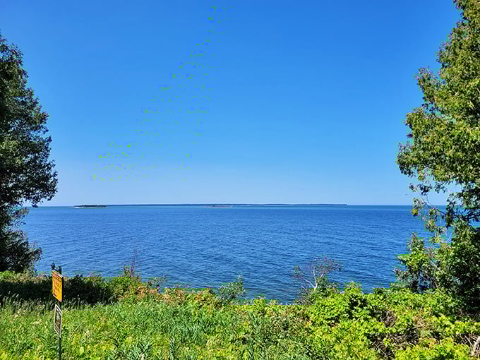 Peninsula State Park: Where every turn is a photo op. It's like Instagram came to life, minus the filters!