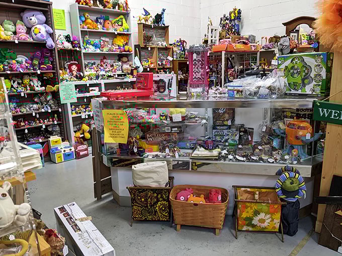 The Market Place: where 'antiques' and 'collectibles' are just fancy words for 'awesome old stuff'.