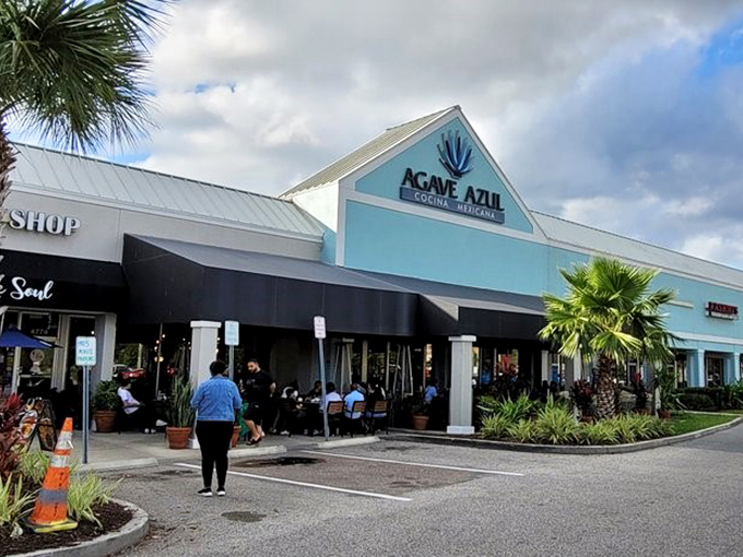 Theme park thrills got nothing on Agave Azul's tableside guacamole show. It's dinner and a performance &ndash; no mouse ears required!