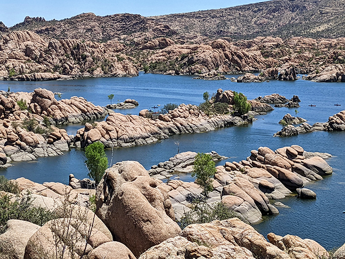 From Whiskey Row to waterfront views, Prescott serves up a perfect blend of Wild West charm and lakeside tranquility.