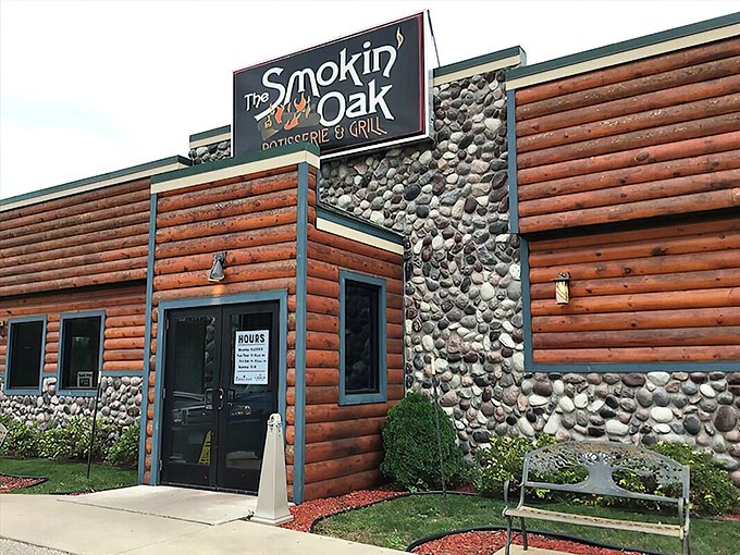 Part ski lodge, part barbecue paradise. Smokin' Oak's rustic exterior hints at the warm, smoky embrace waiting for you inside. Prepare for a flavor avalanche!