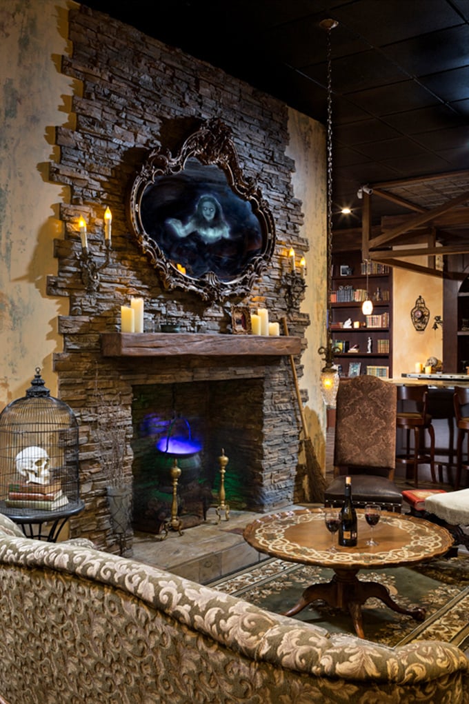 Who knew sorcery could be so delicious? The Cauldron serves up spellbinding spirits in a setting straight out of a fantasy novel.