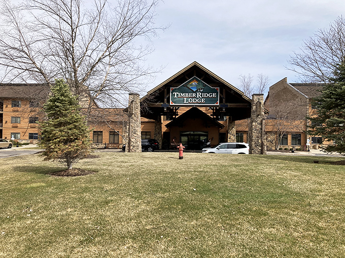 Who said you can't have s'mores and water slides? Timber Ridge Lodge proves you can have your cake and swim in it too.