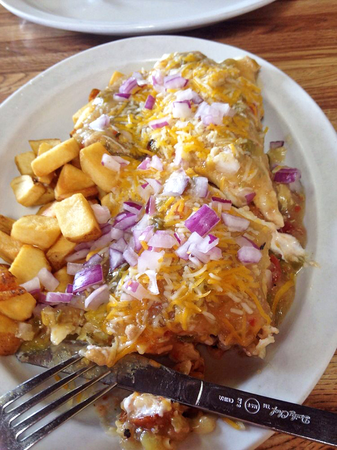 Ol&eacute; for the day! This chorizo omelet is a fiesta on a plate, bringing a touch of south-of-the-border sizzle to your morning routine.