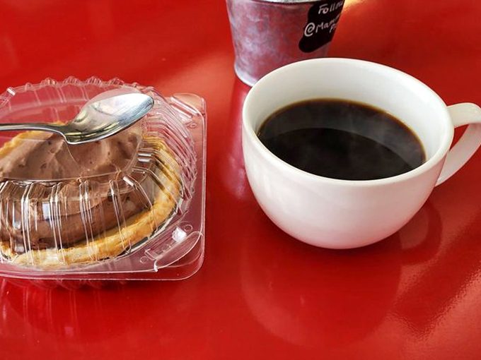 The dynamic duo: A slice of heaven paired with a cup of joe. Name a more iconic breakfast combo. I'll wait.