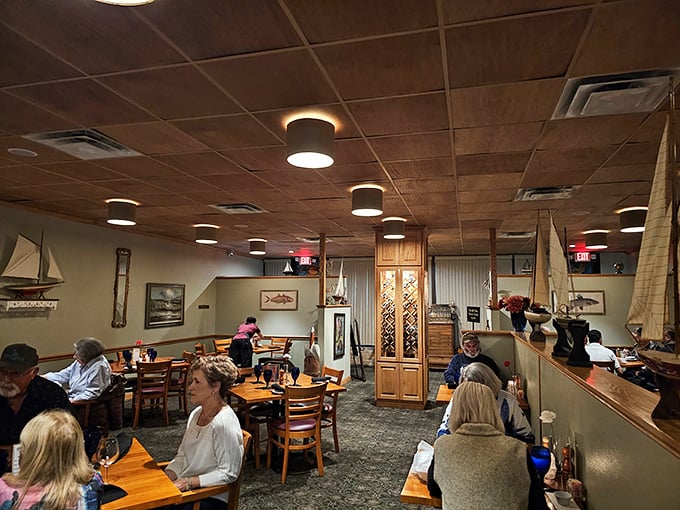 Where everybody knows your name... or at least your favorite order. Old Fulton's dining room: Come for the food, stay for the ambiance.