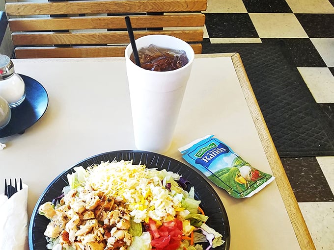 Sip, savor, repeat! This sweet tea is like a cool breeze on a hot Oklahoma day – refreshing and oh-so-Southern.