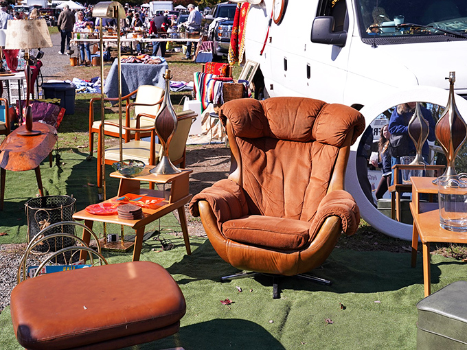 "Take a seat in another era!" This mid-century modern corner is giving serious "Mad Men" vibes. Don Draper would approve.