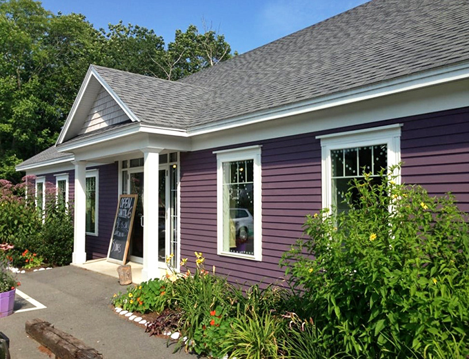 Dot's Market: Purple paradise for pie enthusiasts! This vibrant exterior is like a beacon for blueberry lovers far and wide.