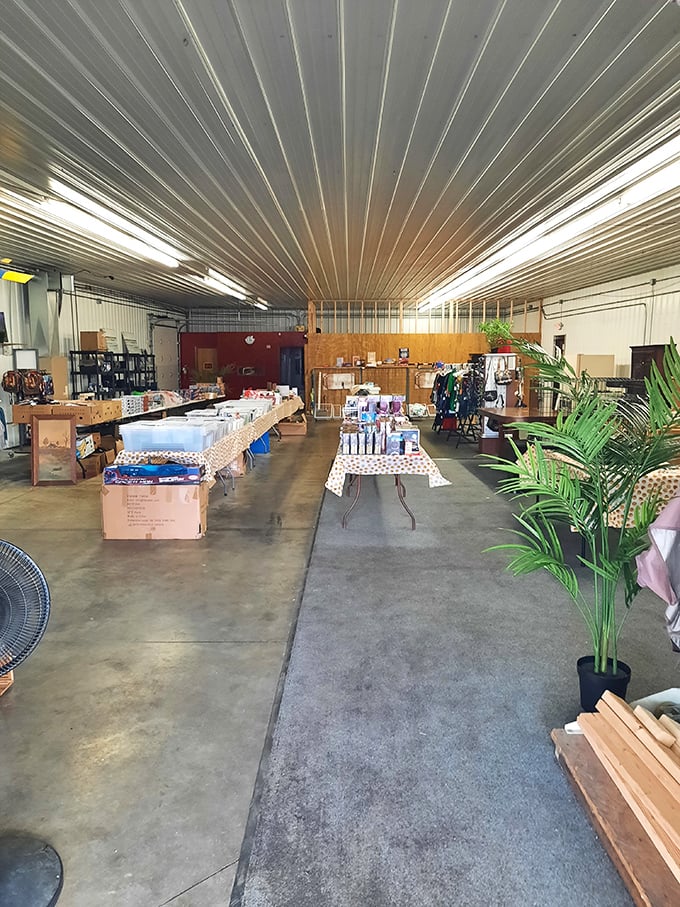 Four Seasons' indoor market: Where every day feels like a treasure hunt. It's a climate-controlled cave of wonders for the savvy shopper.