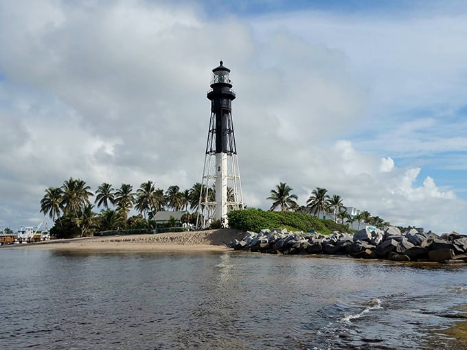 Hillsboro's iron giant: Part lighthouse, part rocket ship, all awesome. Houston, we have a fantastic view!