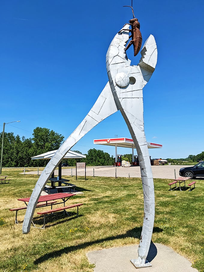 Salvador Dali meets Dr. Seuss in Minnesota! This park's got everything from giant feet to astronauts on bicycles. Reality? Optional.