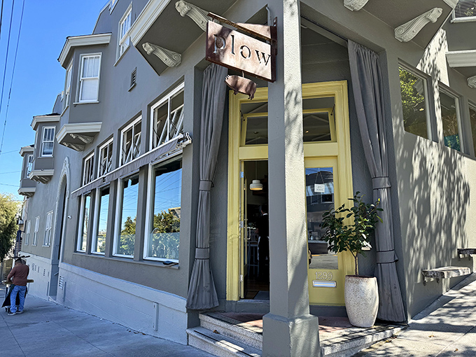 Plow: San Francisco's breakfast game-changer! This unassuming spot dishes up morning meals so good, they should come with a warning label.
