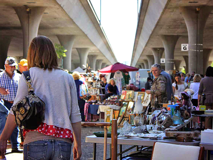 Sacramento's underground movement? It's all about above-ground treasures at this freeway-shaded antiquing hotspot.