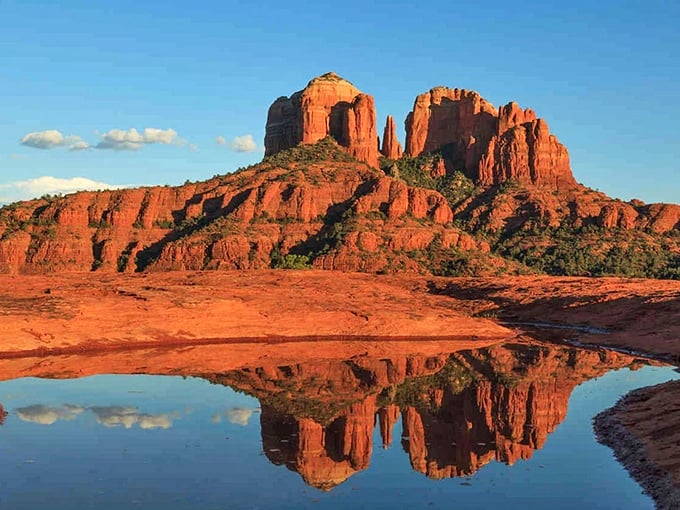 Sedona's Oak Creek: Red rocks, blue skies, and crystal-clear waters. It's like Mother Nature's own natural spa.