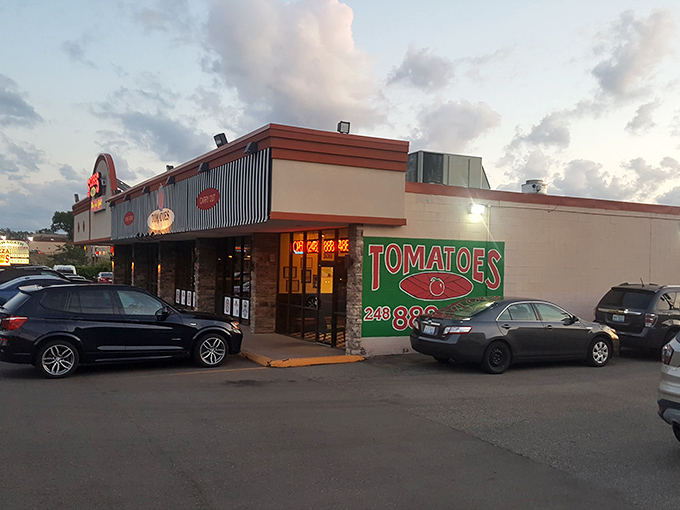 Tomatoes Apizza: Where 'pizza' is always the answer, no matter the question. This cozy spot's serving up slices of happiness.