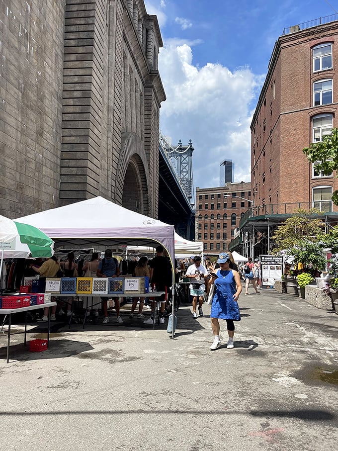 Sunshine, skylines, and secondhand treasures – Brooklyn Flea serves up the perfect New York Sunday.