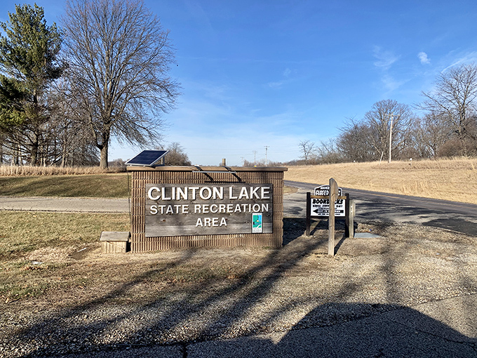 Marina madness at Clinton Lake! It's like a nautical playground where everyone gets to play captain for a day.