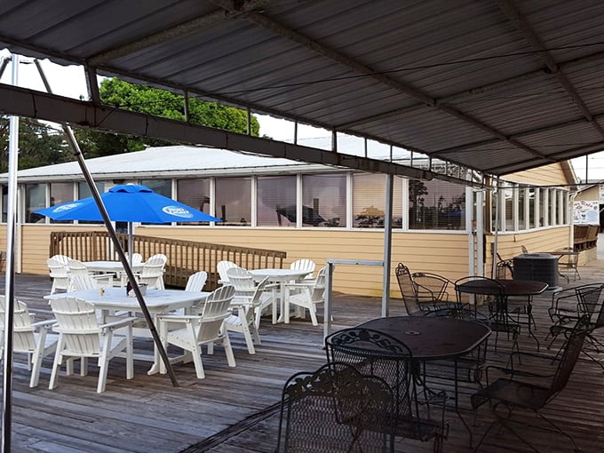 Cozy interiors, maritime decor, and portions so generous you might need a doggy bag... or a small fishing boat!