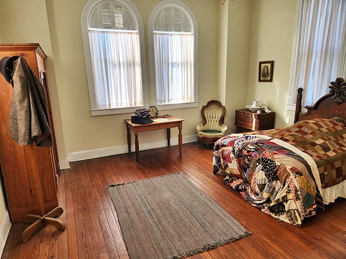 From hard time to cozy quarters: This jailhouse bedroom's giving serious 'Shawshank Redemption' meets 'Downton Abbey' vibes."