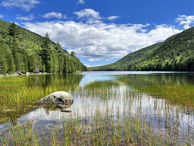 Bubble Pond: proving that "still waters run deep" isn't just a saying, it's a slice of Maine paradise. Time to channel your inner Thoreau!