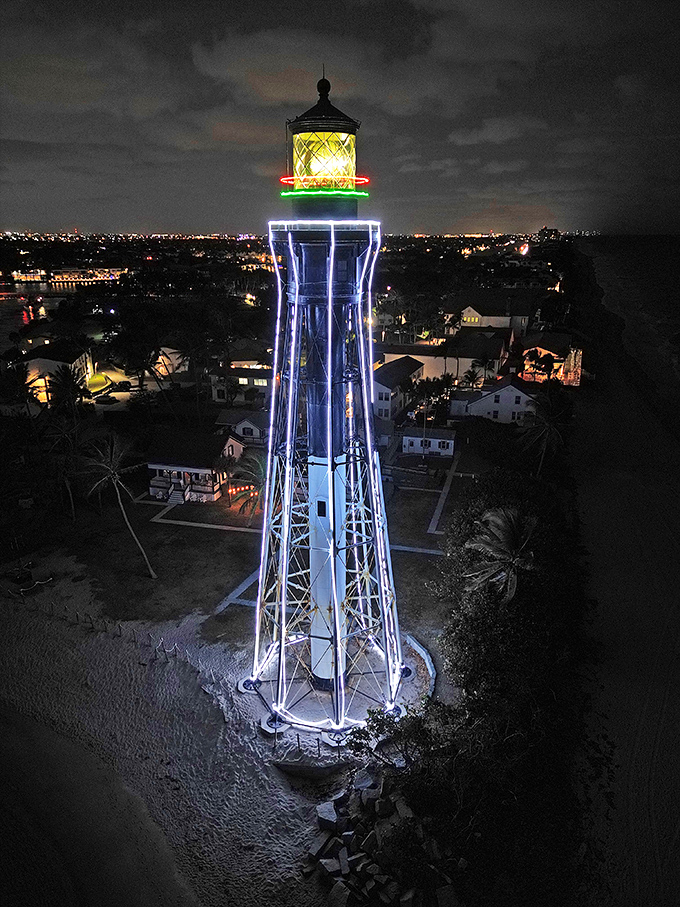 When the sun goes down, this lighthouse puts on a light show that'd make Times Square jealous. Talk about night fever!