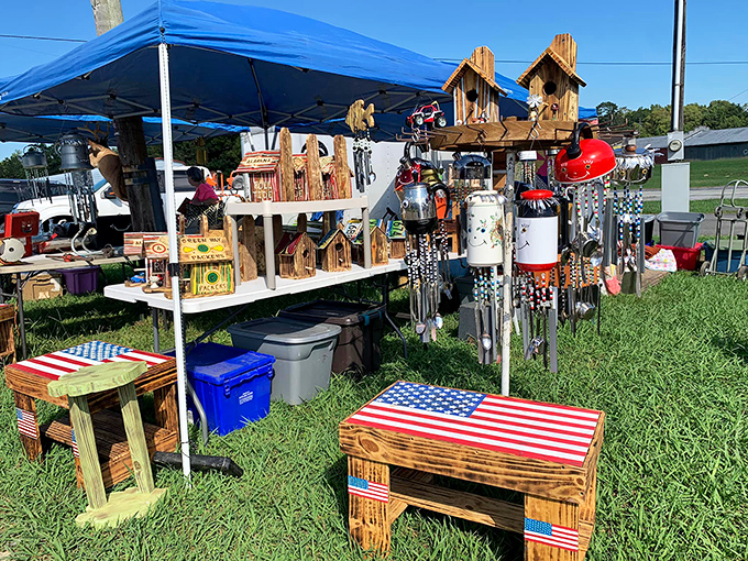 Stars, stripes, and everything nice! These handcrafted treasures are waving the flag for American ingenuity and DIY spirit.