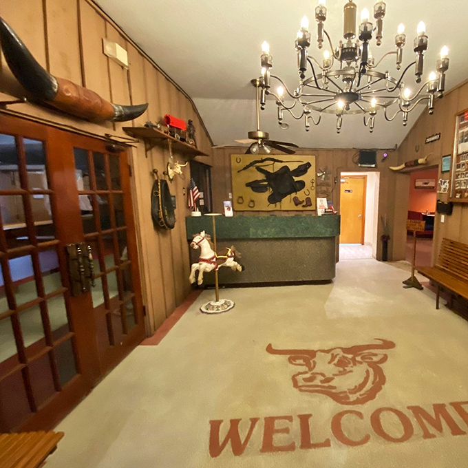 Saddle up, partner! This lobby's got more Western flair than a Clint Eastwood movie marathon.