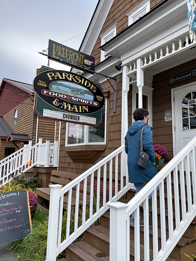 Parkside & Main: Where "lakefront dining" meets "small-town charm" in a delicious culinary tango.