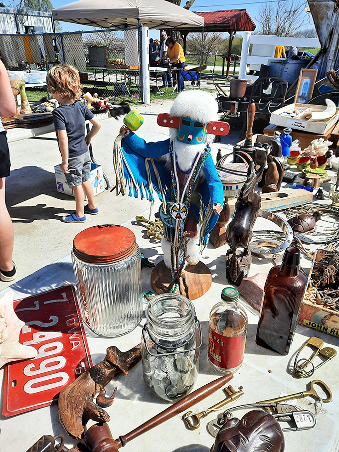 One person's junk is another's jackpot! This eclectic mix of knick-knacks is like a 3D I Spy game &ndash; what hidden gem can you spot?