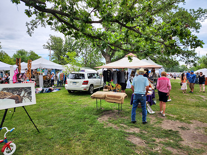 Treasure hunters in their natural habitat. Watch as they navigate the wilds of vintage vinyl and mid-century modern furniture with expert precision.