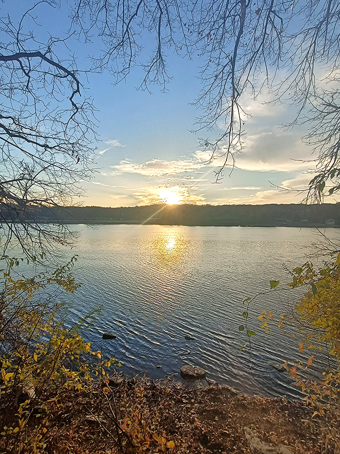 Mother Nature's daily light show, no ticket required. Sunsets like this make you forget about your smartphone... almost.