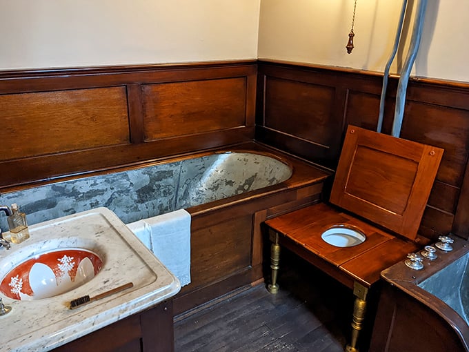 The original "throne room" - where even Supreme Court Justices had to answer nature's call. Talk about a seat of power!