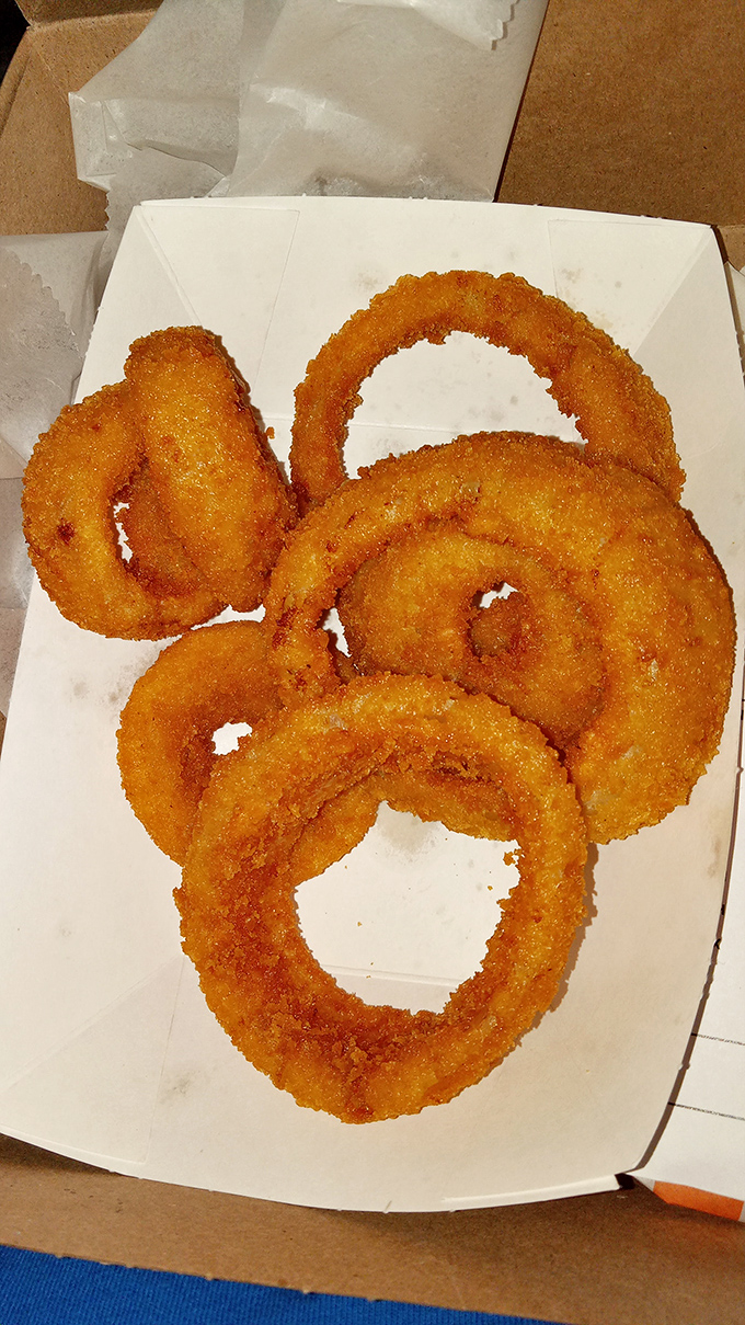 Onion rings that could double as golden halos. Angels, if you're missing any accessories, check Sumburger!