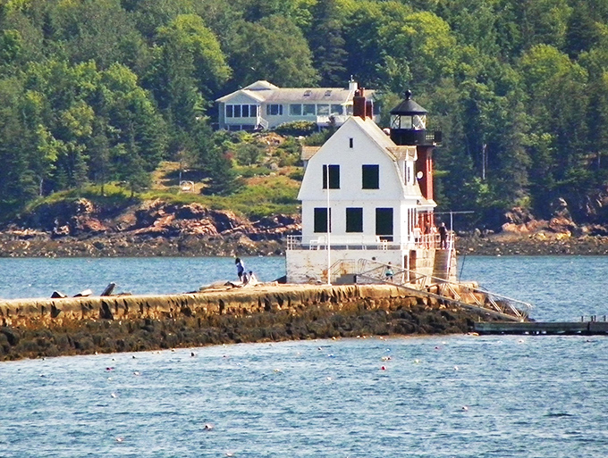 Forget beachfront property, how about lighthouse-front living? Just imagine the "I woke up like this" selfies.