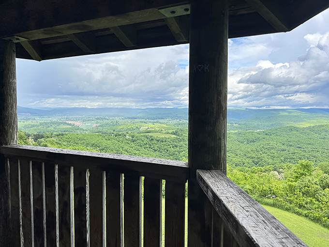 Room with a view? More like a balcony with a panorama. West Virginia, you're showing off again!