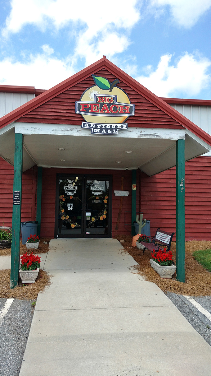 "Big Peach Antiques Mall: Georgia's juiciest collection of yesteryear's treasures. Come take a bite out of the past!"