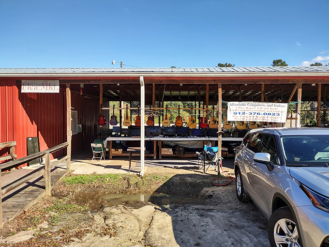 Parkway Market: Where small-town charm meets big bargains. It's like a community potluck, but instead of casseroles, you're sharing treasures.