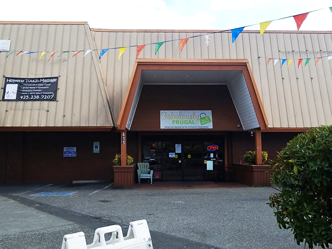 Small town charm, big city style. Fabulously Frugal is like your quirky aunt's attic, if your aunt was a fashion icon.