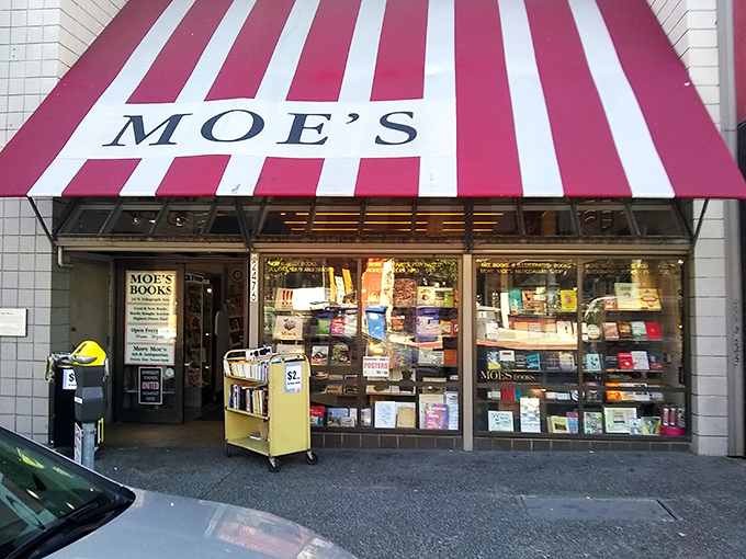 Moe money, Moe books! This Berkeley institution is like a library card with a caffeine boost.