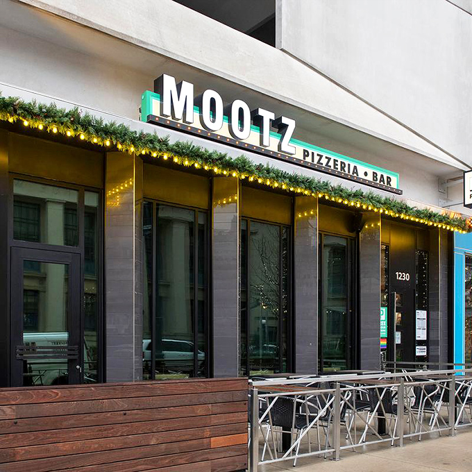 Mootz by day, marvelous by night. This pizzeria bar combo is ready to light up your taste buds and your evening!
