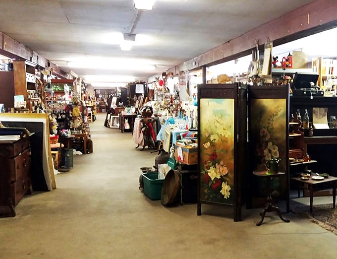 Barn-shaped brilliance at Wright's! Where antiques and oddities live in perfect harmony. It's a hoedown for history buffs and hipsters alike.