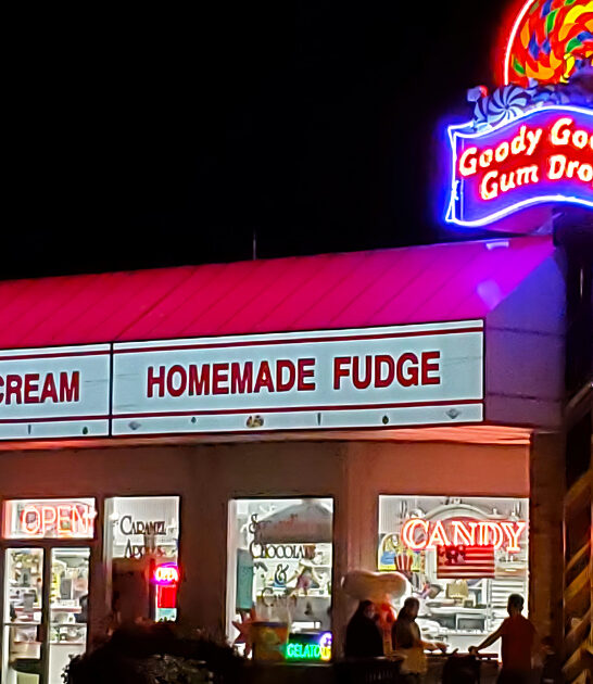 charming candy shops wisconsin ftr