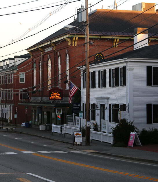 charming town small maine ftr
